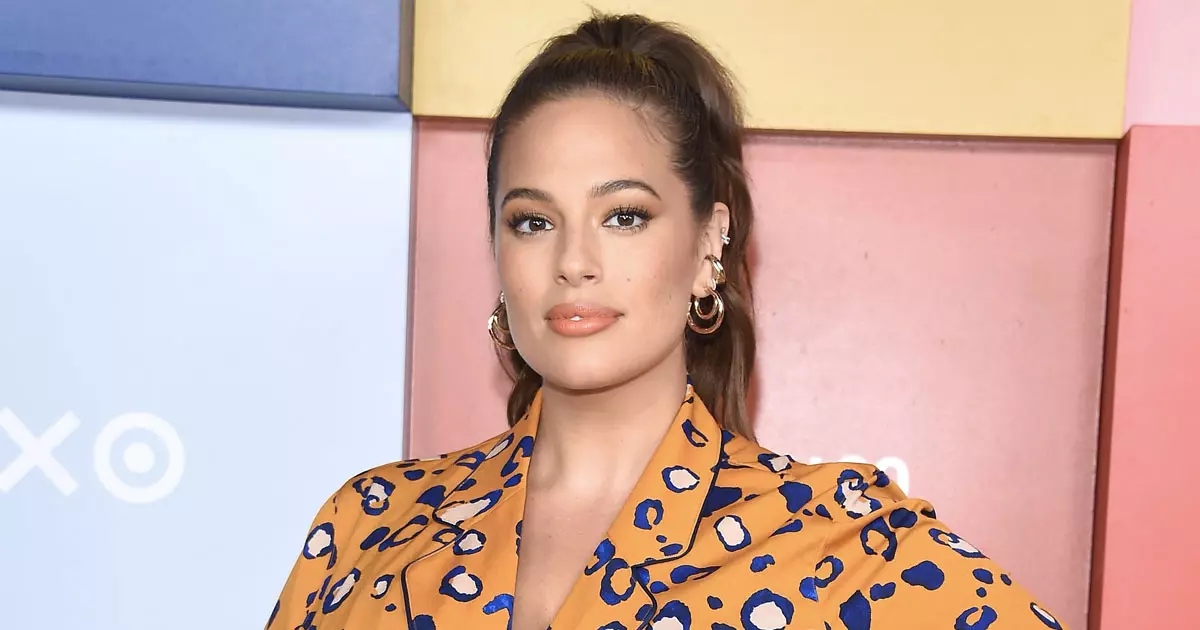 Akong Gisulayan ang Wellness Routine ni Ashley Graham–Ania ang Nahitabo -