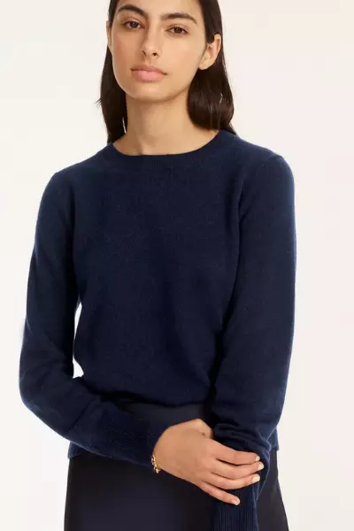 Tataiso ea hau ea ho qetela ea li-sweaters tsa Cashmere 1768_11