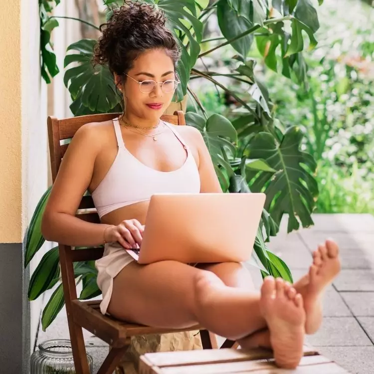 Zomer WFH Essentials die uw bureauopstelling zullen verbeteren 17_14