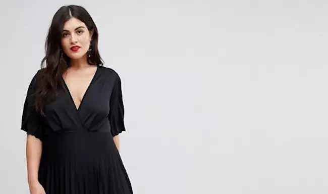 10 Ilbiesi Chic Plus-Size biex jilbsu għal tieġ tal-ħarifa