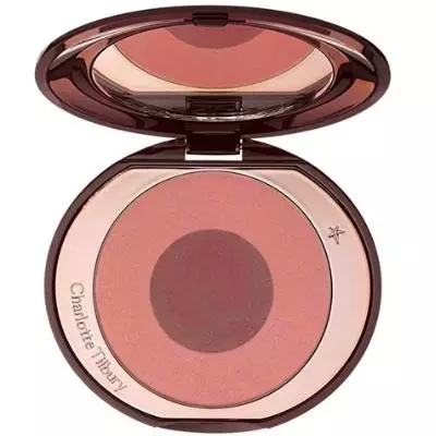 10 produkte që e bëjnë Charlotte Tilbury të vlejë për t'u reklamuar 410_7