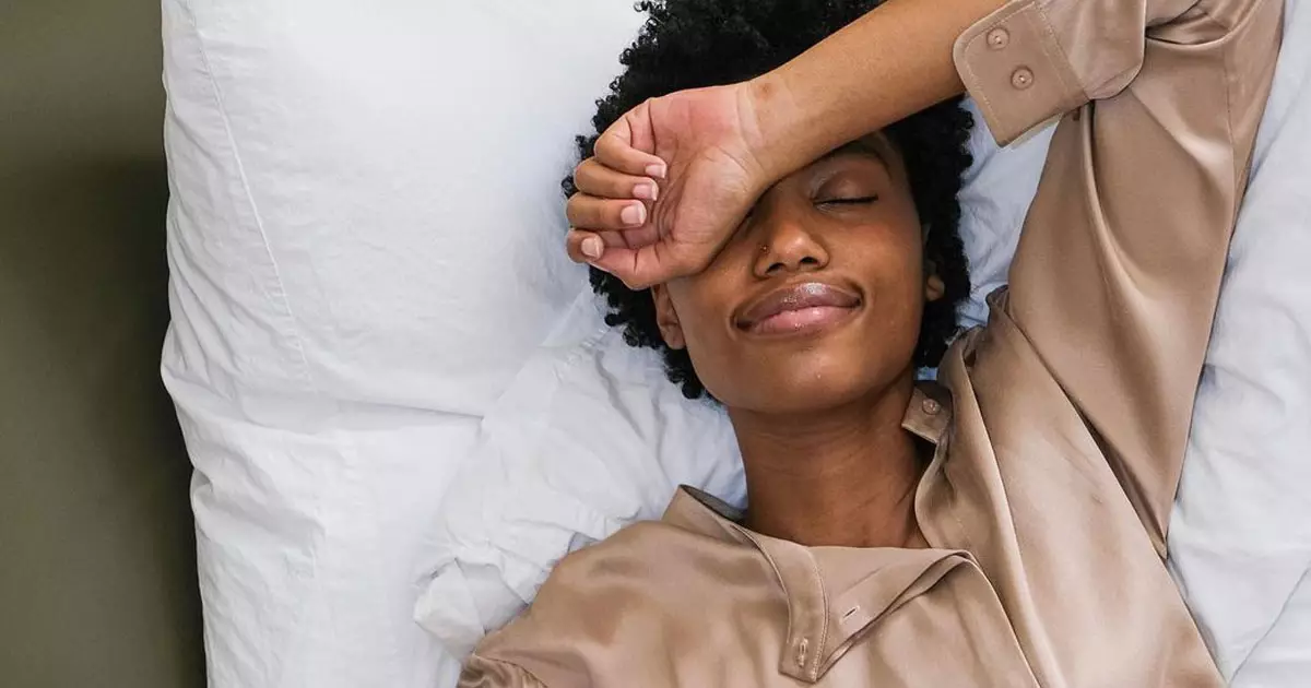 I-Sleep Hacks Yokulala Okungcono Kakhulu Kwempilo Yakho