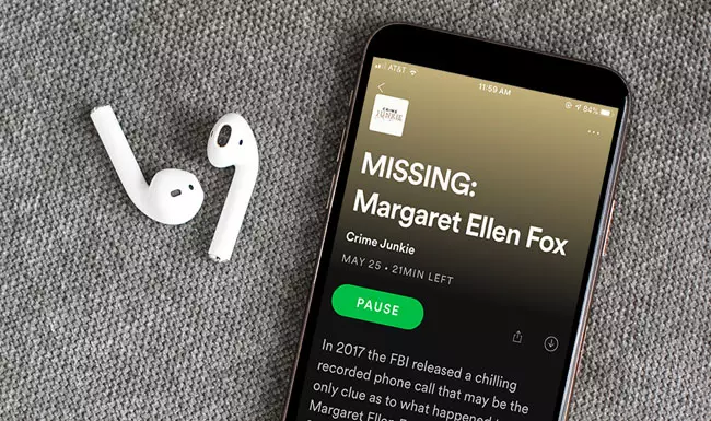 Los mejores episodios de podcasts sobre crímenes reales para escuchar en tus caminatas de cuarentena