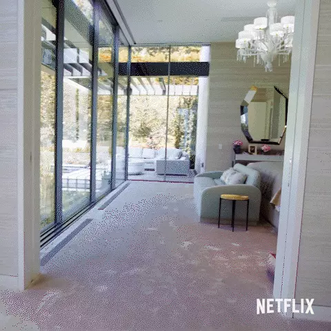 Season 3 House GIF by NETFLIX - GIPHY 찾기 및 공유